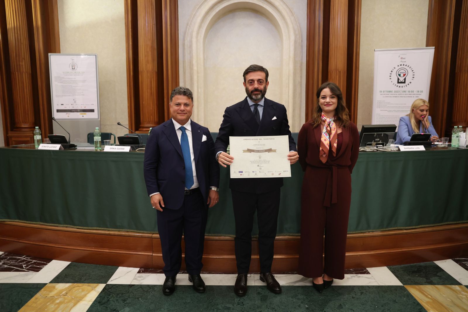 VIM G. OTTAVIANI riceve il premio "Ambasciatore del territorio" - Vim S.p.A. - Grossista ...